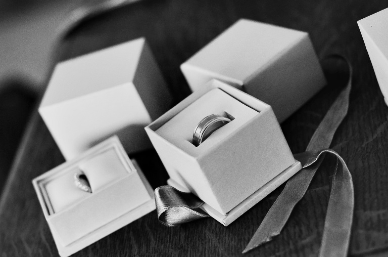 Shauna + Evan {A Rock & Roll Themed Wedding} Minnekhada Lodge | Poco ...